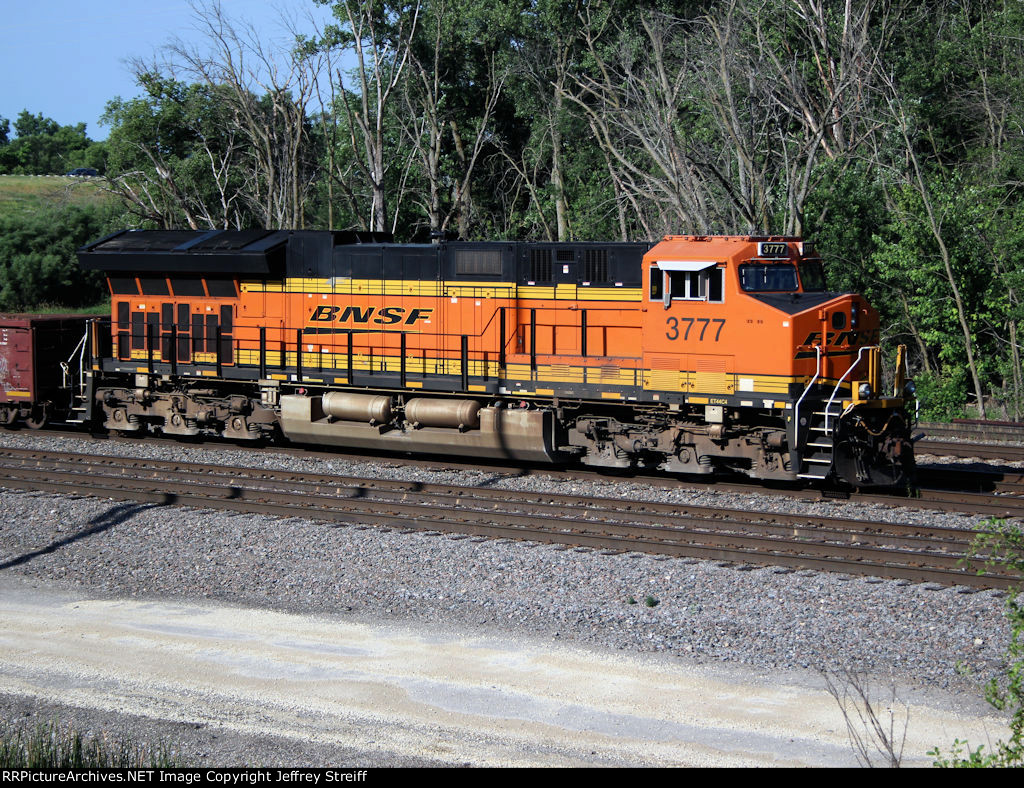 BNSF 3777